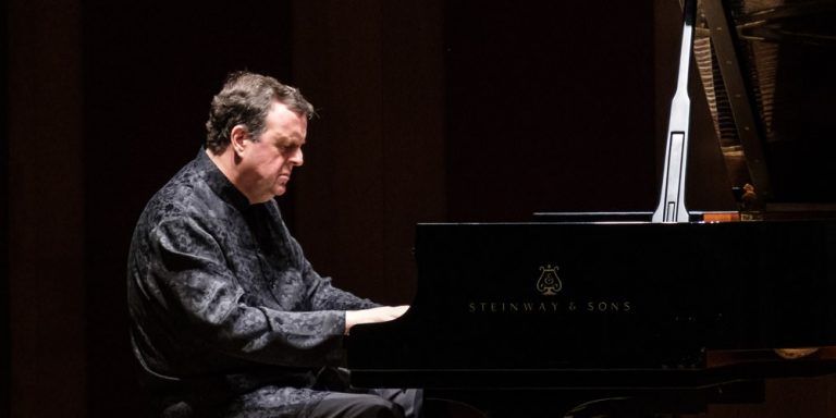 Ronan O'Hora - Piano - Patrick Garvey, Classical Music Agent
